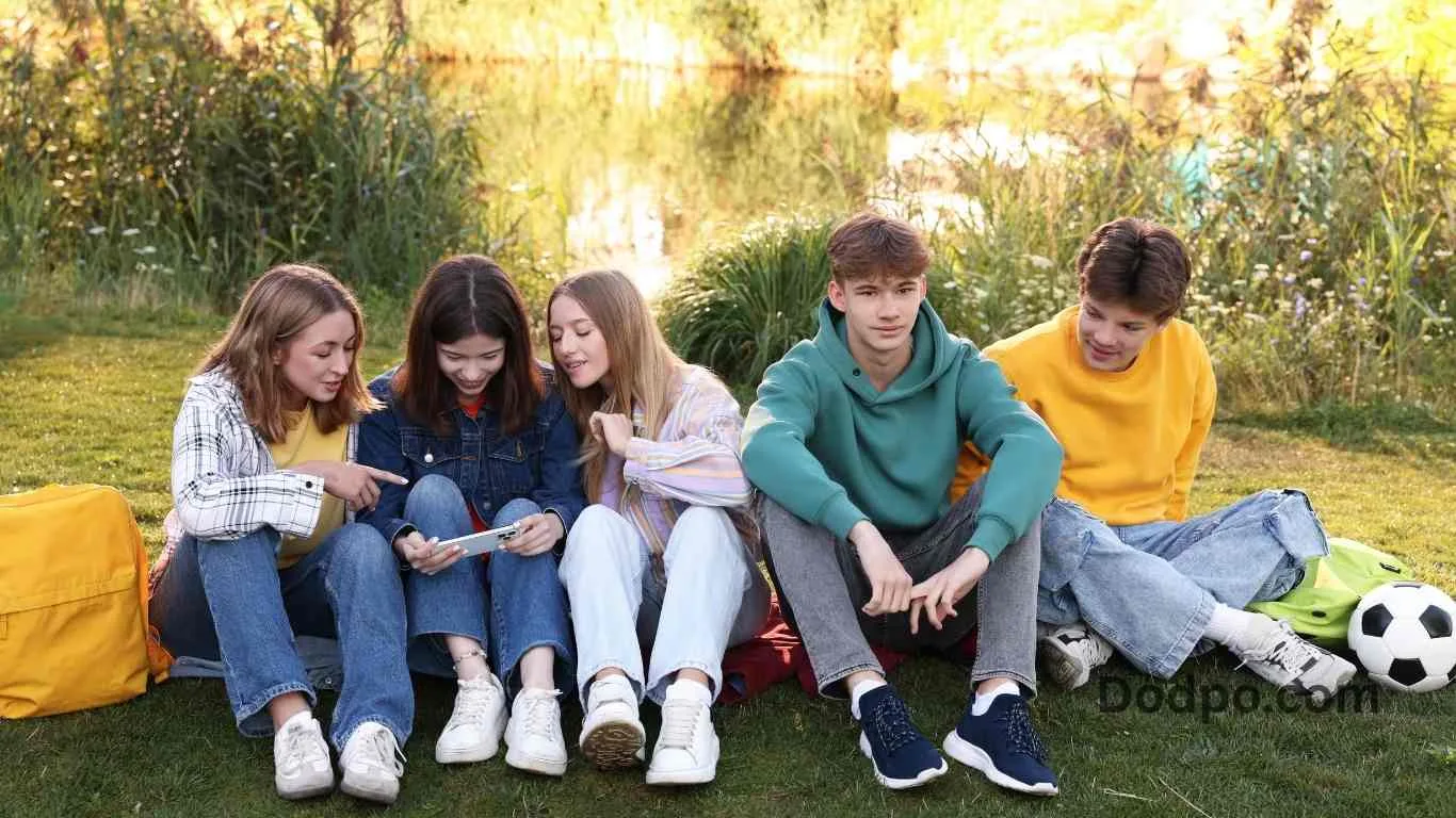 10+ Fun Hangout Ideas With Friends for Unforgettable Memories - Dodpo ...